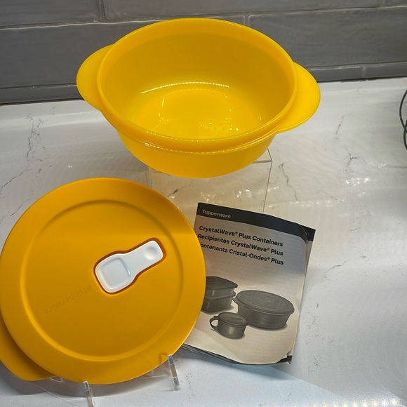 Tupperware | Kitchen | Nwt Tupperware Crystalwave Plus Container | Poshmark
